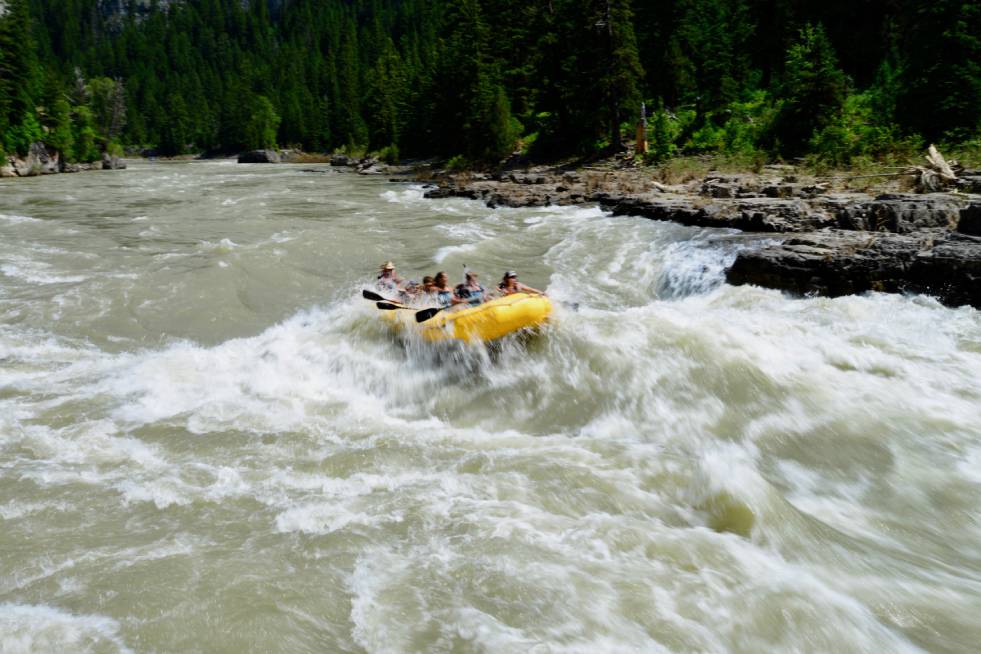 Family River Rafting Trips In Maupin, OR | Deschutes U-Boat Inc